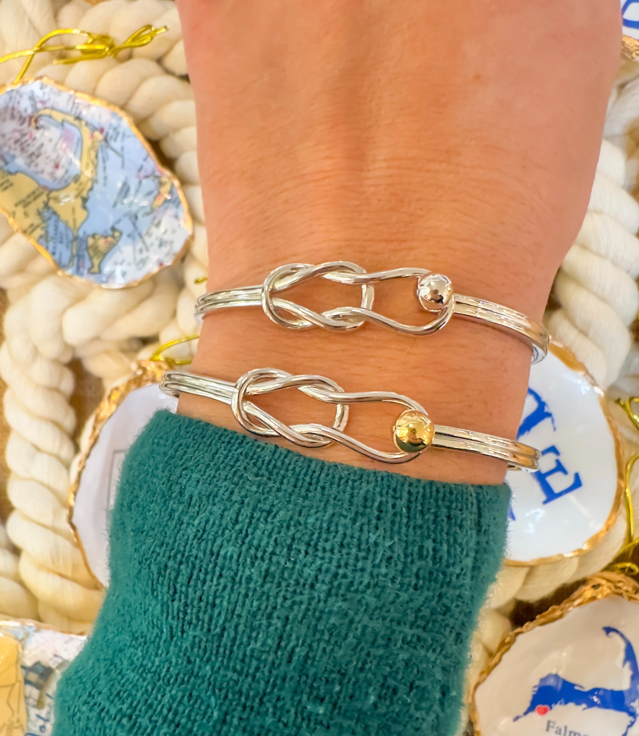 shield knot bracelet