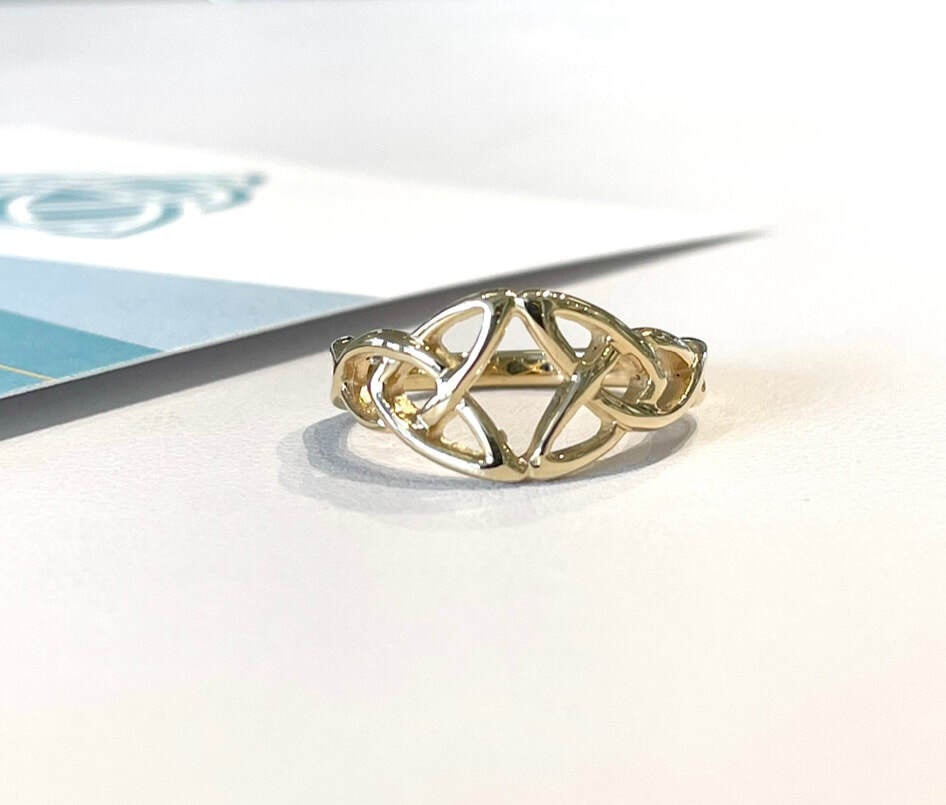 14k Yellow Gold Celtic Knot Ring | The Gilded Oyster